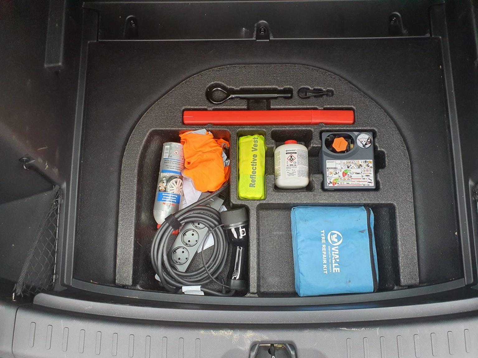 BYD Atto3 -Spare tire in the trunk - Jantec.nl